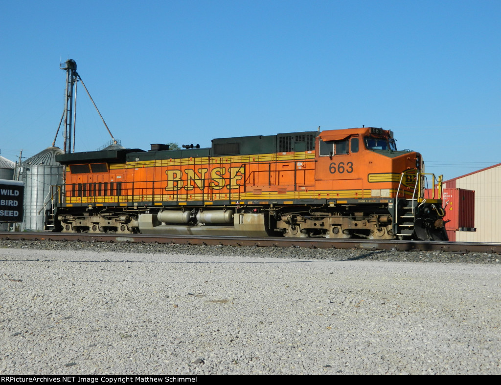 BNSF 663